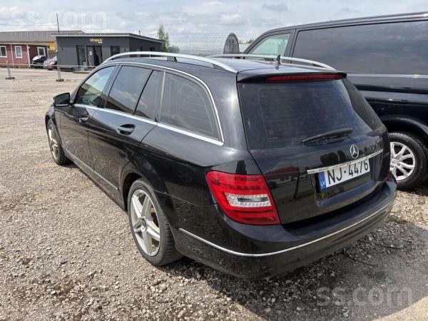 Melns Mercedes-Benz C 200 2013 Rīga, ar dzinēja tilpumu 2.10 L un nobraukumu 284 tūkst. km par 3915 €, foto 4 vietnē AUTOMOTO.COM.LV