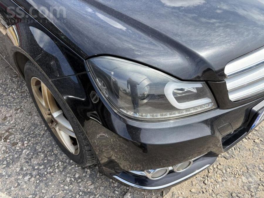 Melns Mercedes-Benz C 200 2013 Rīga, ar dzinēja tilpumu 2.10 L un nobraukumu 284 tūkst. km par 3915 €, foto 10 vietnē AUTOMOTO.COM.LV