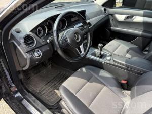 Melns Mercedes-Benz C 200 2013 Rīga, ar dzinēja tilpumu 2.10 L un nobraukumu 284 tūkst. km par 3915 €, foto 14 vietnē AUTOMOTO.COM.LV