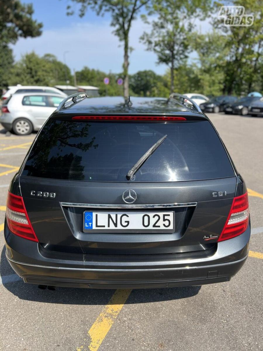 Melns Mercedes-Benz C 200 2013 Kauņa, ar dzinēja tilpumu 2.10 L un nobraukumu 392 tūkst. km par 2700 €, foto 10 vietnē AUTOMOTO.COM.LV