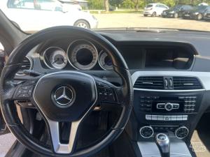 Melns Mercedes-Benz C 200 2013 Kauņa, ar dzinēja tilpumu 2.10 L un nobraukumu 392 tūkst. km par 2700 €, foto 13 vietnē AUTOMOTO.COM.LV