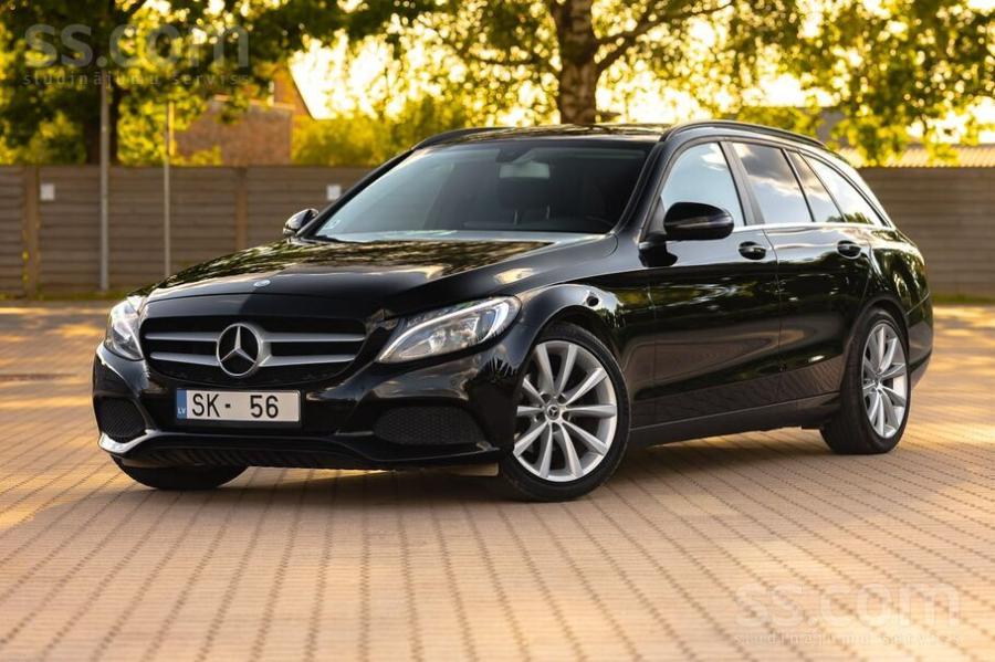 Black Mercedes-Benz C 200 2015 in Jelgava, with an engine capacity of 1.60 L and mileage of 270 thousand km for 11500 €, photo 2 on AUTOMOTO.COM.LV