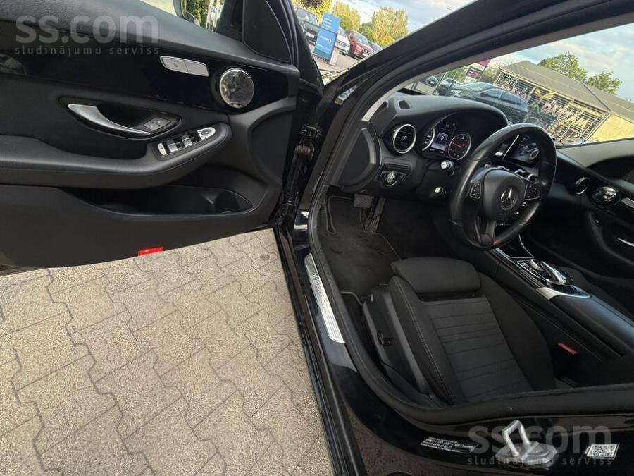 Melns Mercedes-Benz C 200 2015 Dobele, ar dzinēja tilpumu 1.60 L un nobraukumu 254 tūkst. km par 8990 €, foto 8 vietnē AUTOMOTO.COM.LV