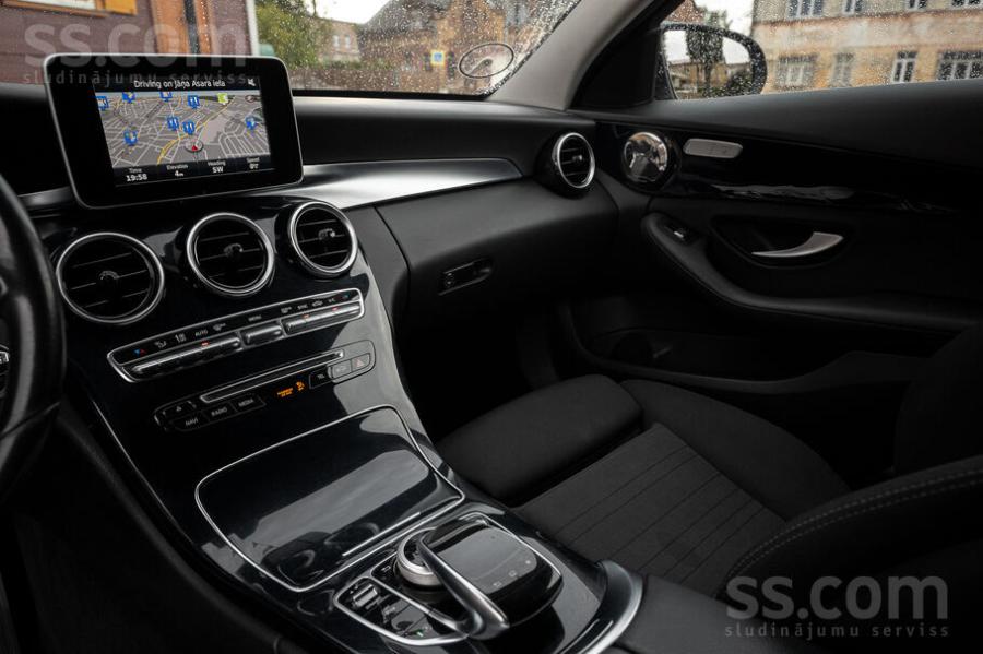 Melns Mercedes-Benz C 200 2015 Jelgava, ar dzinēja tilpumu 1.60 L un nobraukumu 259 tūkst. km par 12750 €, foto 19 vietnē AUTOMOTO.COM.LV