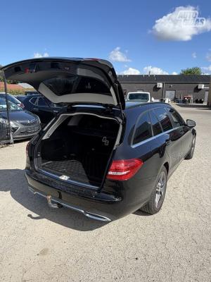 Black Mercedes-Benz C 200 2015 in Vilnius, with an engine capacity of 1.60 L and mileage of 235 thousand km for 8999 €, photo 11 on AUTOMOTO.COM.LV