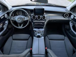 Melns Mercedes-Benz C 200 2015 Narva, ar dzinēja tilpumu 1.60 L un nobraukumu 268 tūkst. km par 7999 €, foto 24 vietnē AUTOMOTO.COM.LV