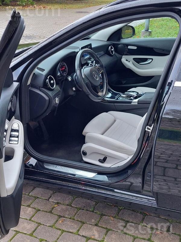 Black Mercedes-Benz C 200 2015 in Riga, with an engine capacity of 1.60 L and mileage of 309 thousand km for 7750 €, photo 11 on AUTOMOTO.COM.LV