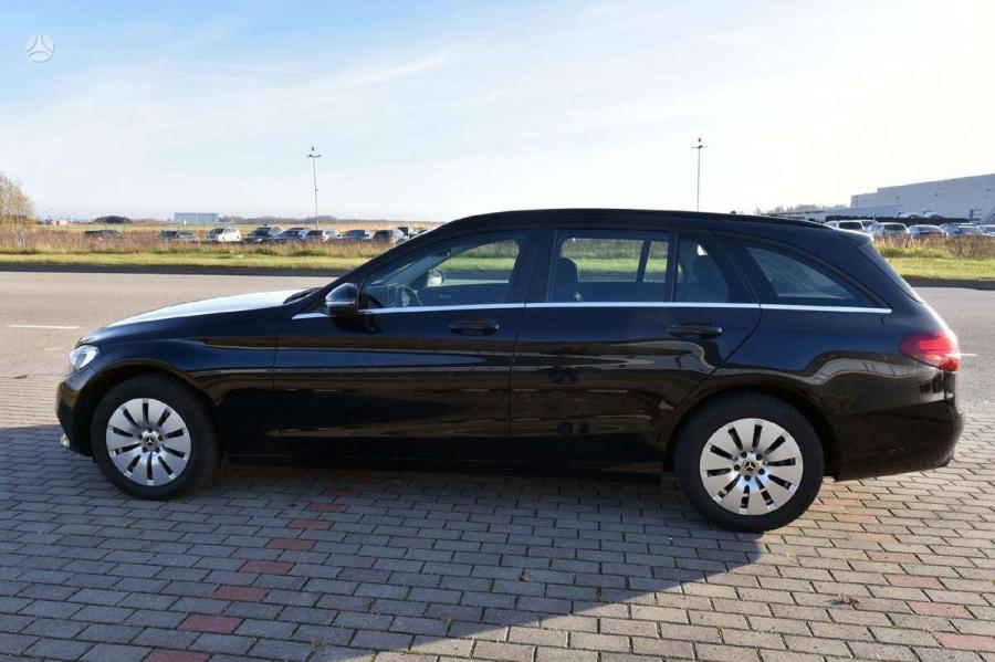 Melns Mercedes-Benz C 200 2016 Šauļi, ar dzinēja tilpumu 1.60 L un nobraukumu 206 tūkst. km par 11600 €, foto 2 vietnē AUTOMOTO.COM.LV