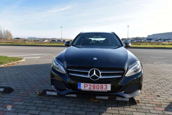 Black Mercedes-Benz C 200 2016 in Siauliai, with an engine capacity of 1.60 L and mileage of 206 thousand km for 11600 €, photo 9 on AUTOMOTO.COM.LV