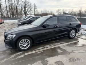 Черный Мерседес Ц 200 2016 в Рига, объемом двигателя 1.60 л и пробегом 162 тыс. км за 10700 €, фото 5 на AUTOMOTO.COM.LV