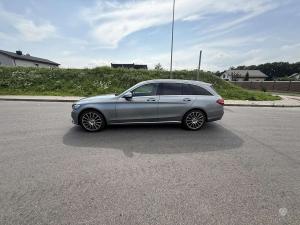 Melns Mercedes-Benz C 200 2016 Kauņa, ar dzinēja tilpumu 2.10 L un nobraukumu 246 tūkst. km par 8999 €, foto 4 vietnē AUTOMOTO.COM.LV