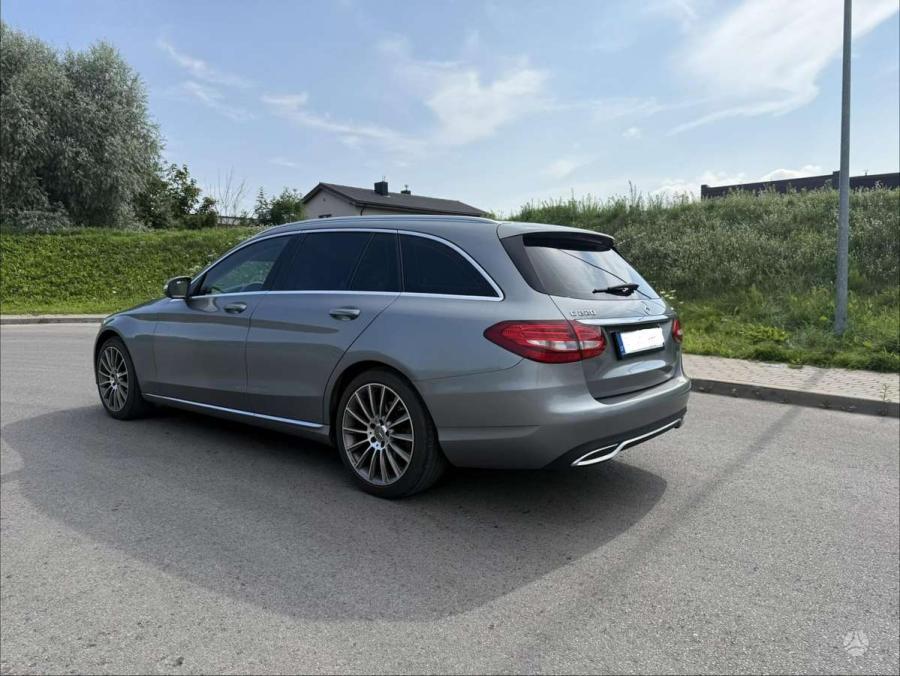 Melns Mercedes-Benz C 200 2016 Kauņa, ar dzinēja tilpumu 2.10 L un nobraukumu 246 tūkst. km par 8999 €, foto 5 vietnē AUTOMOTO.COM.LV