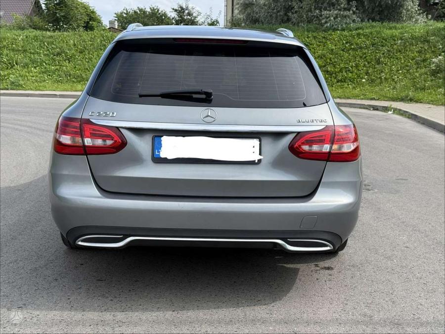 Melns Mercedes-Benz C 200 2016 Kauņa, ar dzinēja tilpumu 2.10 L un nobraukumu 246 tūkst. km par 8999 €, foto 6 vietnē AUTOMOTO.COM.LV