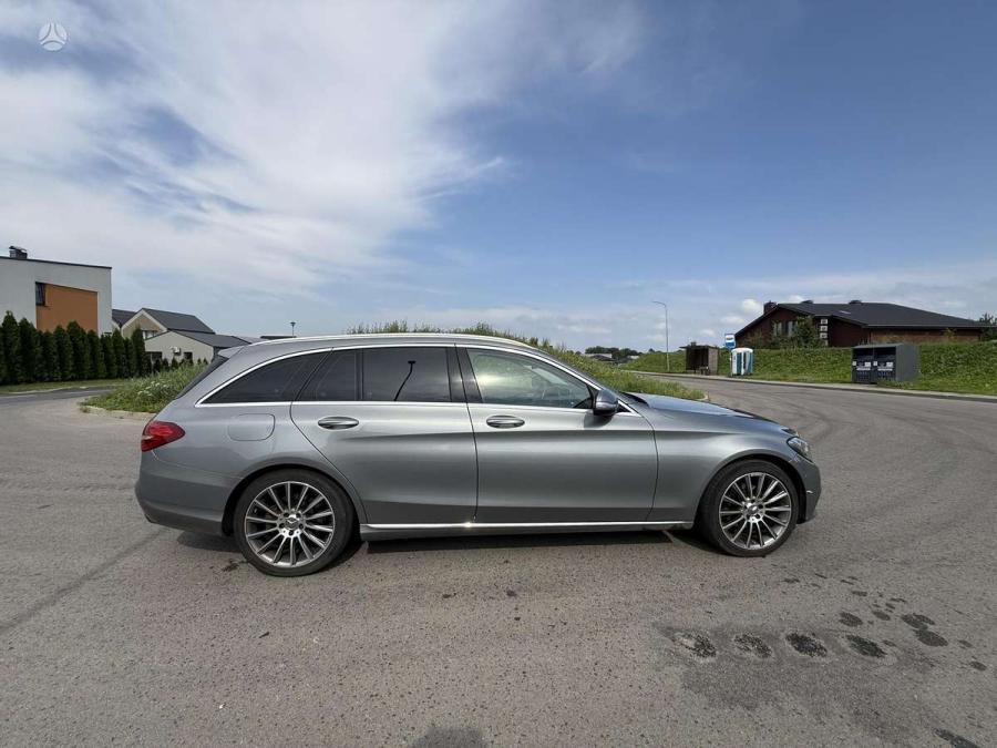 Melns Mercedes-Benz C 200 2016 Kauņa, ar dzinēja tilpumu 2.10 L un nobraukumu 246 tūkst. km par 8999 €, foto 8 vietnē AUTOMOTO.COM.LV