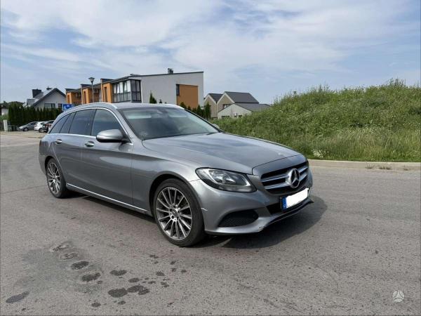 Black Mercedes-Benz C 200 2016 in Kaunas, with an engine capacity of 2.10 L and mileage of 246 thousand km for 8999 €, photo 8 on AUTOMOTO.COM.LV