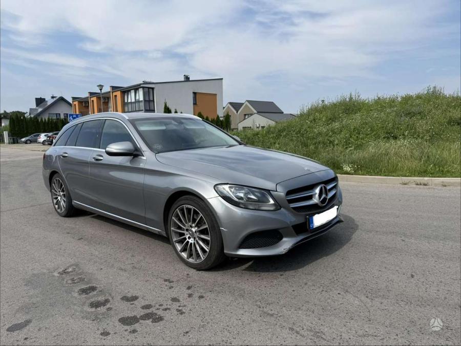 Melns Mercedes-Benz C 200 2016 Kauņa, ar dzinēja tilpumu 2.10 L un nobraukumu 246 tūkst. km par 8999 €, foto 9 vietnē AUTOMOTO.COM.LV