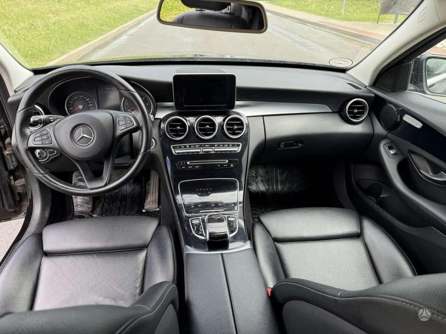 Melns Mercedes-Benz C 200 2016 Kauņa, ar dzinēja tilpumu 2.10 L un nobraukumu 246 tūkst. km par 8999 €, foto 12 vietnē AUTOMOTO.COM.LV