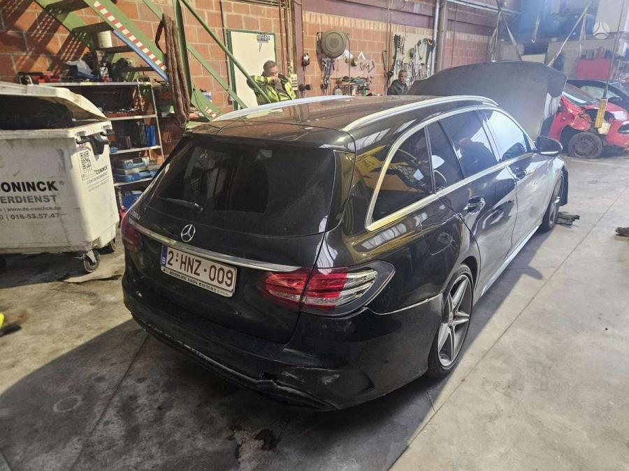 Melns Mercedes-Benz C 200 2017 Šauļi, ar dzinēja tilpumu 2.20 L un nobraukumu 160 tūkst. km par 7500 €, foto 4 vietnē AUTOMOTO.COM.LV