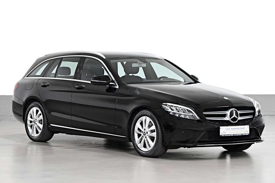 Melns Mercedes-Benz C 200 2018 Kauņa, ar dzinēja tilpumu 1.50 L un nobraukumu 87 tūkst. km par 23935 €, foto 1 vietnē AUTOMOTO.COM.LV