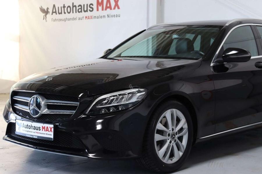 Melns Mercedes-Benz C 200 2019 Kauņa, ar dzinēja tilpumu 1.50 L un nobraukumu 92 tūkst. km par 23420 €, foto 7 vietnē AUTOMOTO.COM.LV