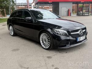 Черный Мерседес Ц 200 2019 в Лиепая, объемом двигателя 1.60 л и пробегом 198 тыс. км за 14350 €, фото 5 на AUTOMOTO.COM.LV