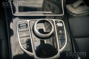 Black Mercedes-Benz C 200 2019 in Riga, with an engine capacity of 1.60 L and mileage of 185 thousand km for 14990 €, photo 25 on AUTOMOTO.COM.LV