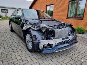 Black Mercedes-Benz C 200 2025 in Prienai, with an engine capacity of 1.99 L and mileage of 8 thousand km for 12890 €, photo 4 on AUTOMOTO.COM.LV