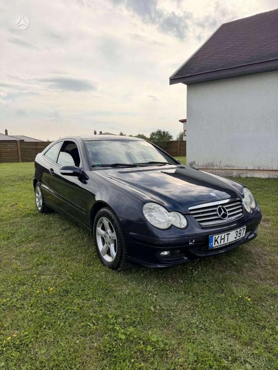 Blue Mercedes-Benz C 200 2006 in Panevezys, with an engine capacity of 1.80 L and mileage of 360 thousand km for 2000 €, photo 3 on AUTOMOTO.COM.LV