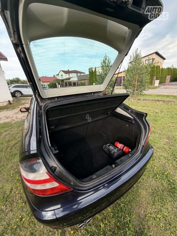 Zils Mercedes-Benz C 200 2006 Panevēža, ar dzinēja tilpumu 1.80 L un nobraukumu 360 tūkst. km par 1500 €, foto 5 vietnē AUTOMOTO.COM.LV