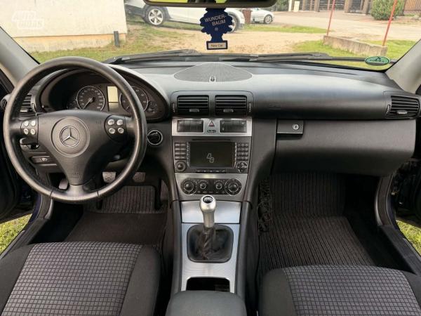 Zils Mercedes-Benz C 200 2006 Panevēža, ar dzinēja tilpumu 1.80 L un nobraukumu 360 tūkst. km par 1500 €, foto 7 vietnē AUTOMOTO.COM.LV