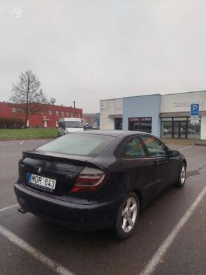 Zils Mercedes-Benz C 200 2007 Klaipėda, ar dzinēja tilpumu 2.17 L un nobraukumu 315 tūkst. km par 2100 €, foto 5 vietnē AUTOMOTO.COM.LV