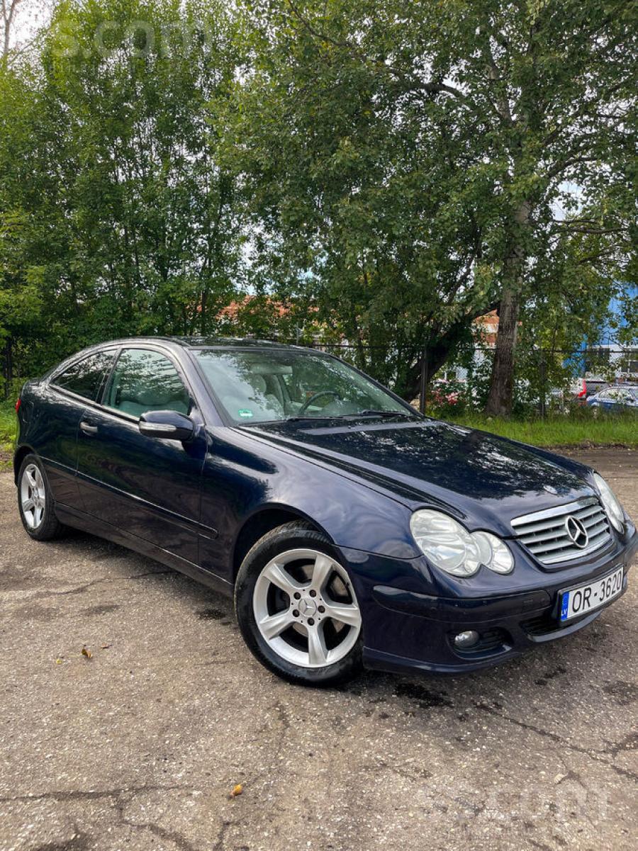 Zils Mercedes-Benz C 200 2007 Ogre, ar dzinēja tilpumu 1.80 L un nobraukumu 275 tūkst. km par 2750 €, foto 1 vietnē AUTOMOTO.COM.LV