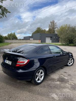 Zils Mercedes-Benz C 200 2007 Ogre, ar dzinēja tilpumu 1.80 L un nobraukumu 275 tūkst. km par 2750 €, foto 4 vietnē AUTOMOTO.COM.LV