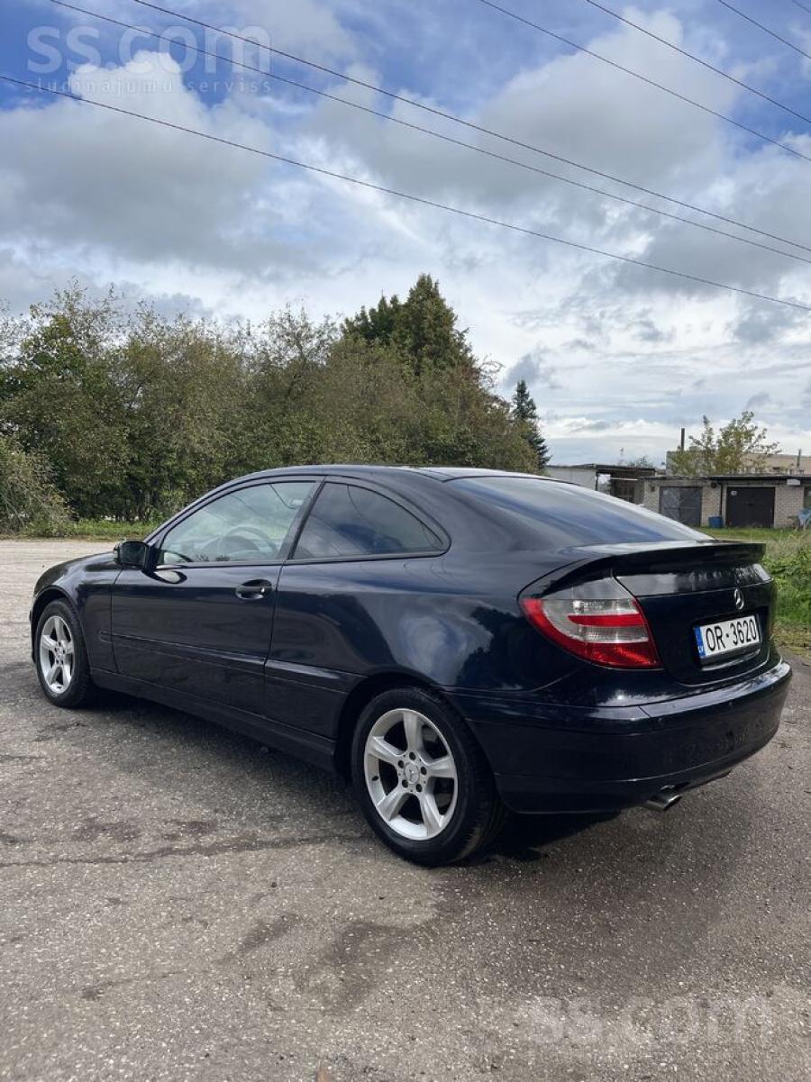 Zils Mercedes-Benz C 200 2007 Ogre, ar dzinēja tilpumu 1.80 L un nobraukumu 275 tūkst. km par 2750 €, foto 5 vietnē AUTOMOTO.COM.LV