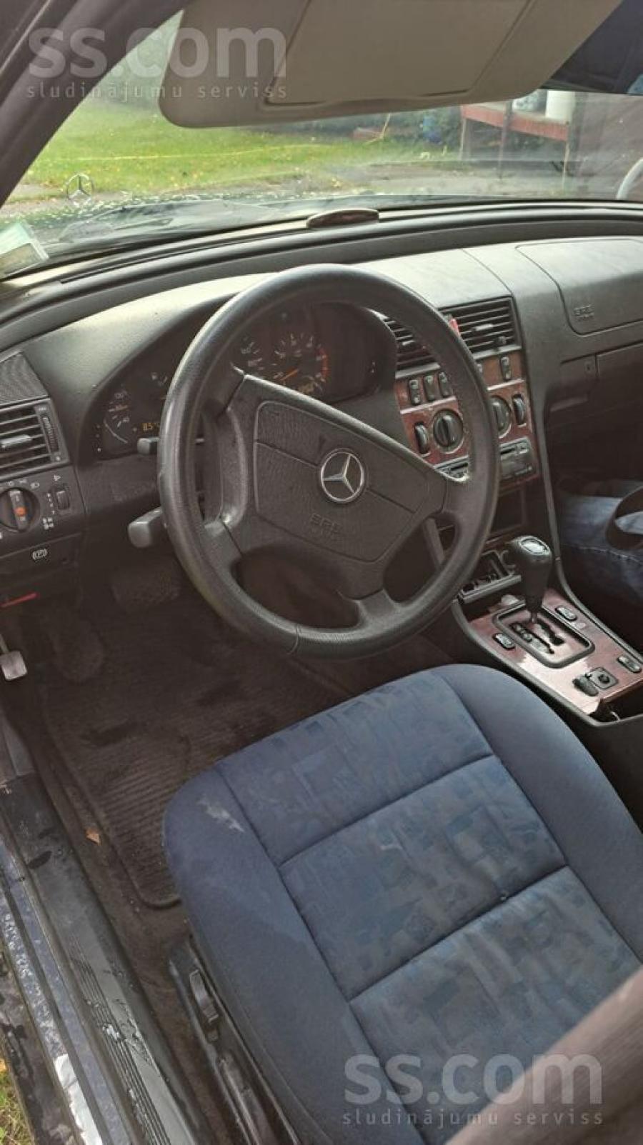 Zils Mercedes-Benz C 200 1999 Rīga, ar dzinēja tilpumu 2.20 L un nobraukumu 291 tūkst. km par 1700 €, foto 1 vietnē AUTOMOTO.COM.LV
