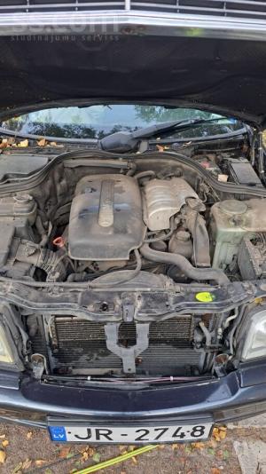 Zils Mercedes-Benz C 200 1999 Rīga, ar dzinēja tilpumu 2.20 L un nobraukumu 291 tūkst. km par 1700 €, foto 3 vietnē AUTOMOTO.COM.LV