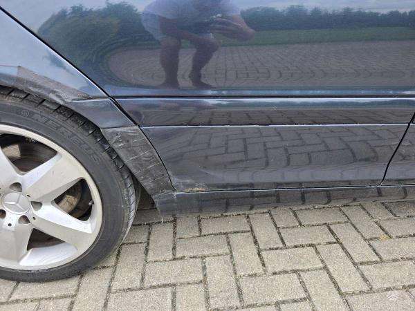 Zils Mercedes-Benz C 200 2004 Kauņa, ar dzinēja tilpumu 2.15 L un nobraukumu 345 tūkst. km par 1100 €, foto 7 vietnē AUTOMOTO.COM.LV