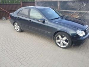 Синий Мерседес Ц 200 2004 в Каунас, объемом двигателя 2.15 л и пробегом 345 тыс. км за 1100 €, фото 16 на AUTOMOTO.COM.LV