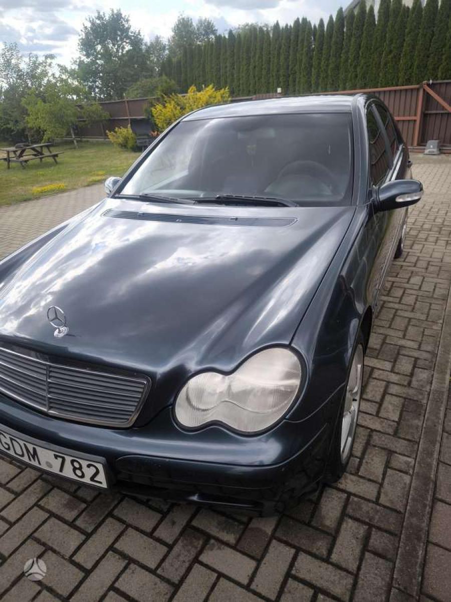 Синий Мерседес Ц 200 2004 в Каунас, объемом двигателя 2.15 л и пробегом 345 тыс. км за 1100 €, фото 23 на AUTOMOTO.COM.LV