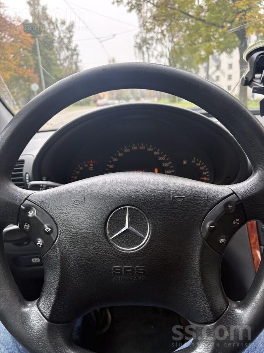 Zils Mercedes-Benz C 200 2004 Rīga, ar dzinēja tilpumu 2.20 L un nobraukumu 342 tūkst. km par 1450 €, foto 8 vietnē AUTOMOTO.COM.LV