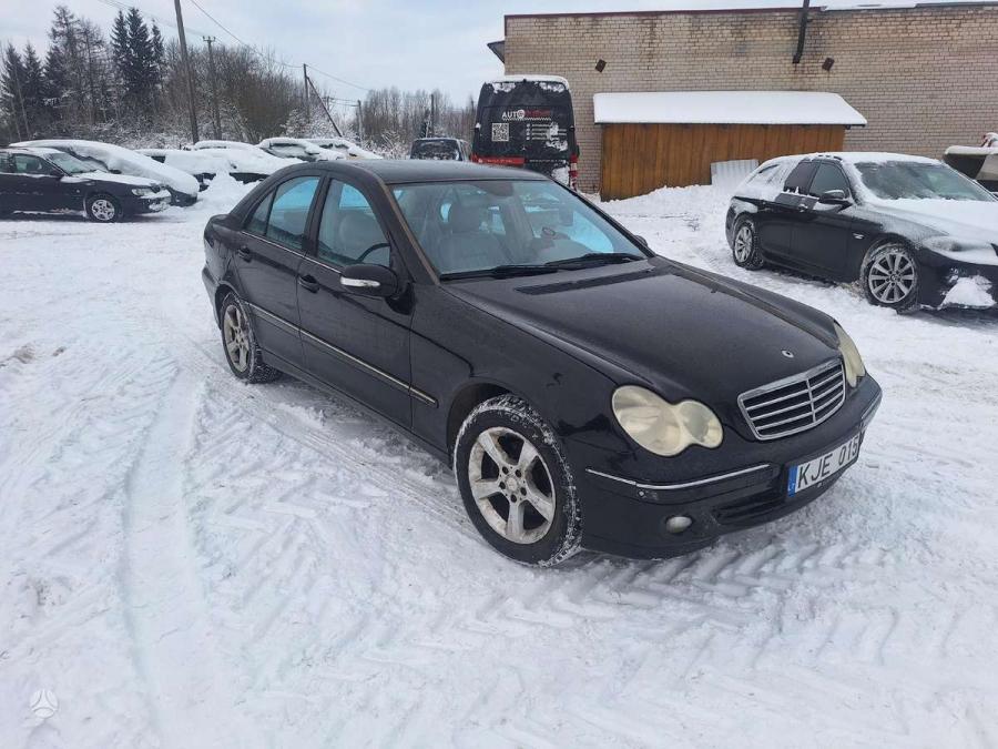 Blue Mercedes-Benz C 200 2005 in Silale, with an engine capacity of 2.20 L and mileage of 377 thousand km for 1850 €, photo 1 on AUTOMOTO.COM.LV