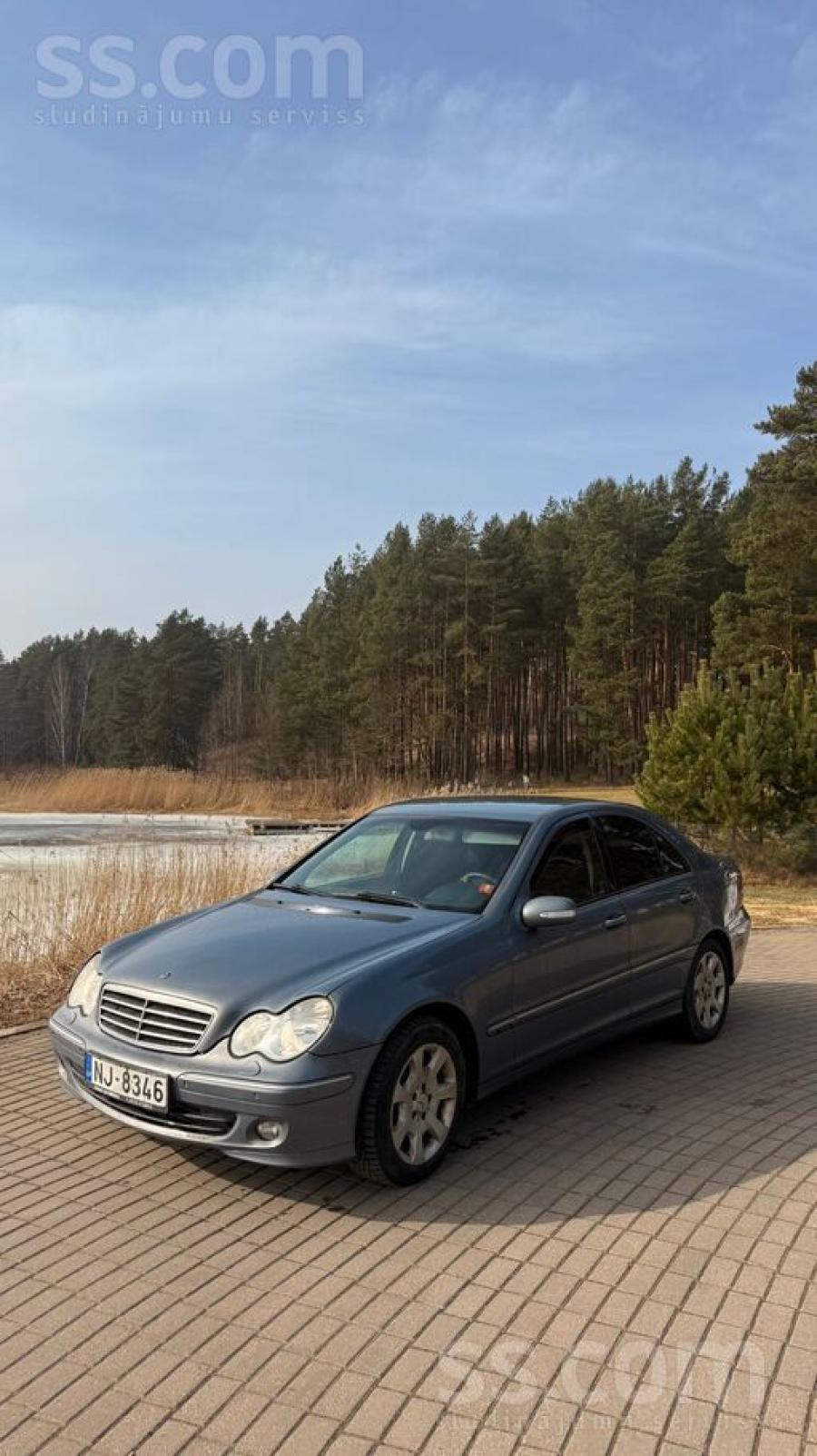 Синий Мерседес Ц 200 2006 в Рига, объемом двигателя 2.20 л и пробегом 321 тыс. км за 1920 €, фото 1 на AUTOMOTO.COM.LV
