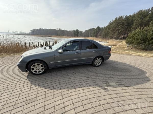 Zils Mercedes-Benz C 200 2006 Rīga, ar dzinēja tilpumu 2.20 L un nobraukumu 321 tūkst. km par 1920 €, foto 3 vietnē AUTOMOTO.COM.LV