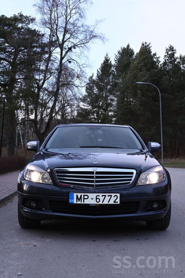 Blue Mercedes-Benz C 200 2007 in Jurmala, with an engine capacity of 2.20 L and mileage of 309 thousand km for 3500 €, photo 1 on AUTOMOTO.COM.LV