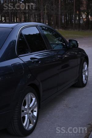 Blue Mercedes-Benz C 200 2007 in Jurmala, with an engine capacity of 2.20 L and mileage of 309 thousand km for 3500 €, photo 4 on AUTOMOTO.COM.LV