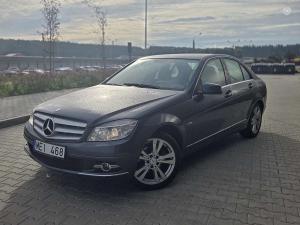 Zils Mercedes-Benz C 200 2009 Viļņa, ar dzinēja tilpumu 2.15 L un nobraukumu 266 tūkst. km par 4500 €, foto 3 vietnē AUTOMOTO.COM.LV