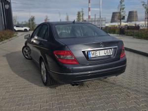 Zils Mercedes-Benz C 200 2009 Viļņa, ar dzinēja tilpumu 2.15 L un nobraukumu 266 tūkst. km par 4500 €, foto 5 vietnē AUTOMOTO.COM.LV