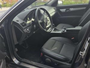 Zils Mercedes-Benz C 200 2009 Viļņa, ar dzinēja tilpumu 2.15 L un nobraukumu 266 tūkst. km par 4500 €, foto 6 vietnē AUTOMOTO.COM.LV