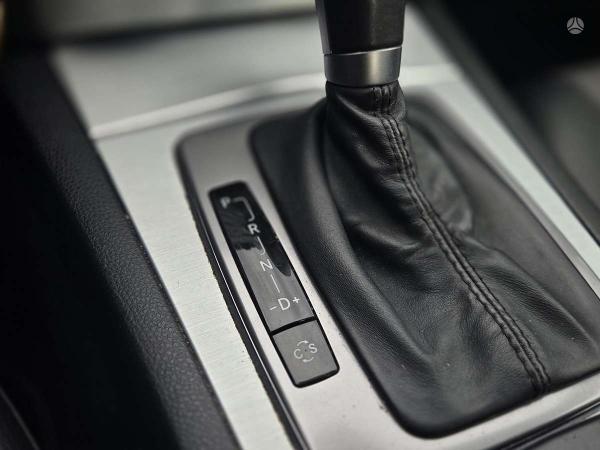 Blue Mercedes-Benz C 200 2009 in Vilnius, with an engine capacity of 2.15 L and mileage of 266 thousand km for 4500 €, photo 9 on AUTOMOTO.COM.LV