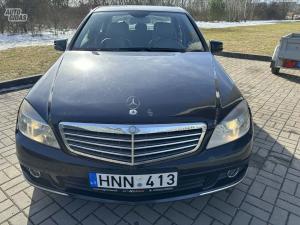 Zils Mercedes-Benz C 200 2010 Viļņa, ar dzinēja tilpumu 2.10 L un nobraukumu 273 tūkst. km par 4650 €, foto  vietnē AUTOMOTO.COM.LV